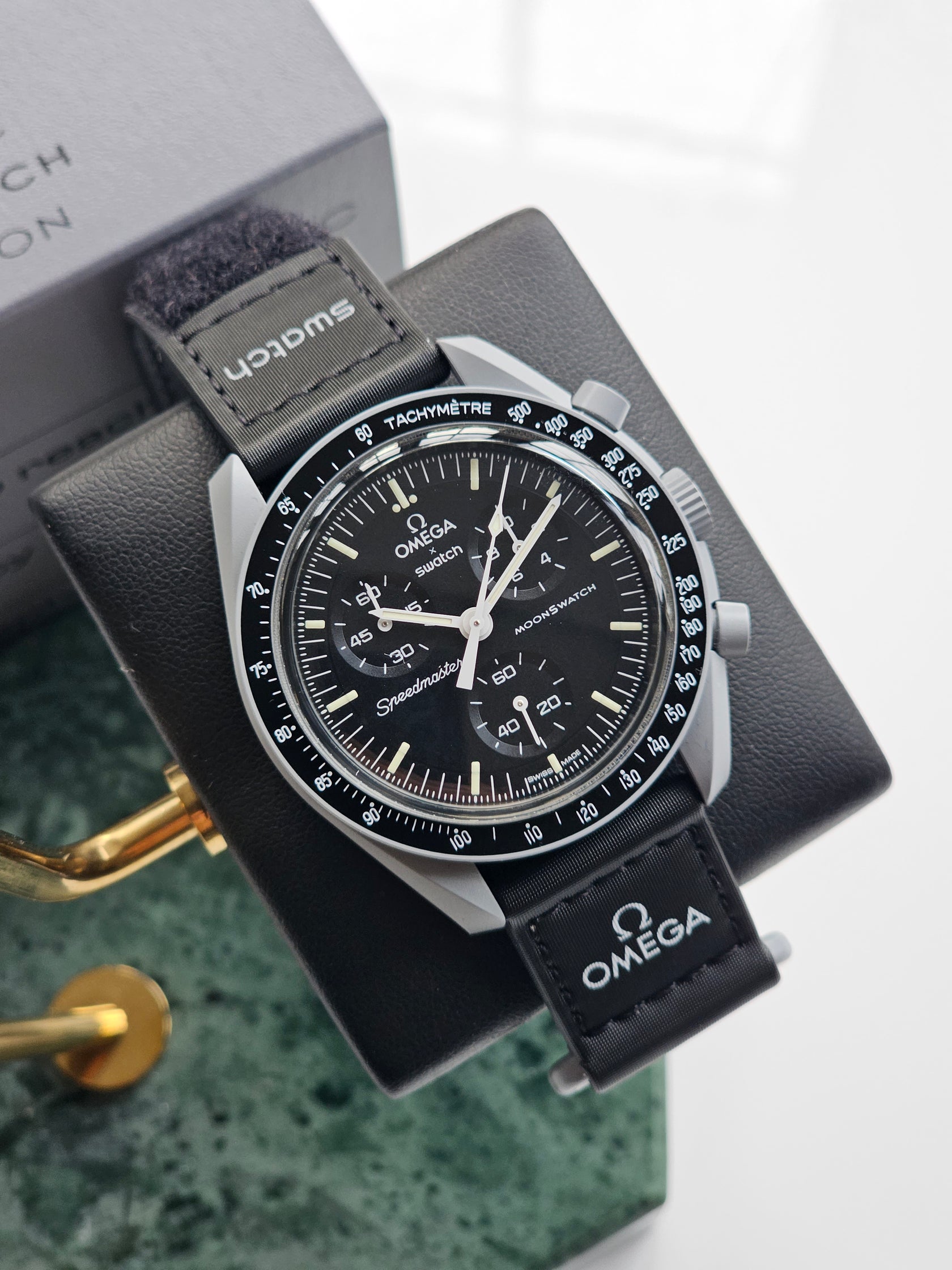 Swatch Moonswatch - Mission to the Moon: A Cosmic Voyage on Your Wrist ...